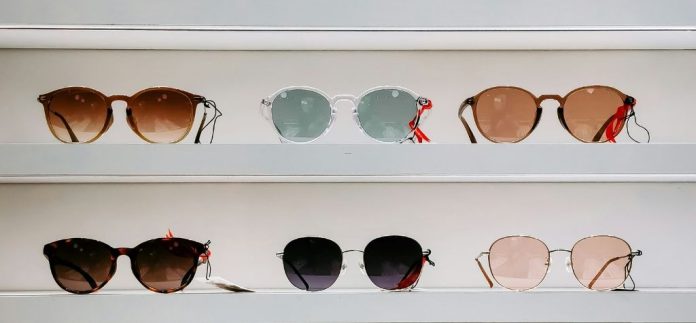 Polarized vs. Non‑Polarized Sunglasses: What Really Matters? - Daily ...