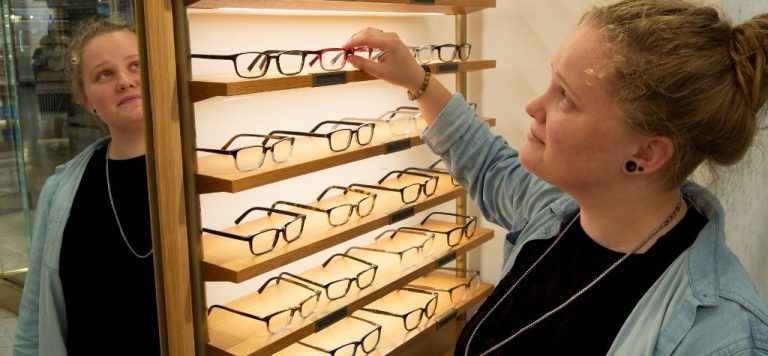 From Geek to Chic: The 2025 Guide to Frame Glow-Ups - Daily EyewearDigest