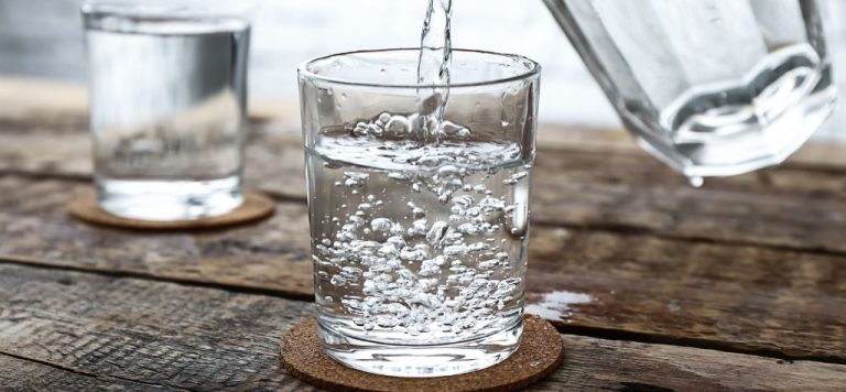 Can Drinking More Water Improve Vision? Experts Explain - Daily EyewearDigest